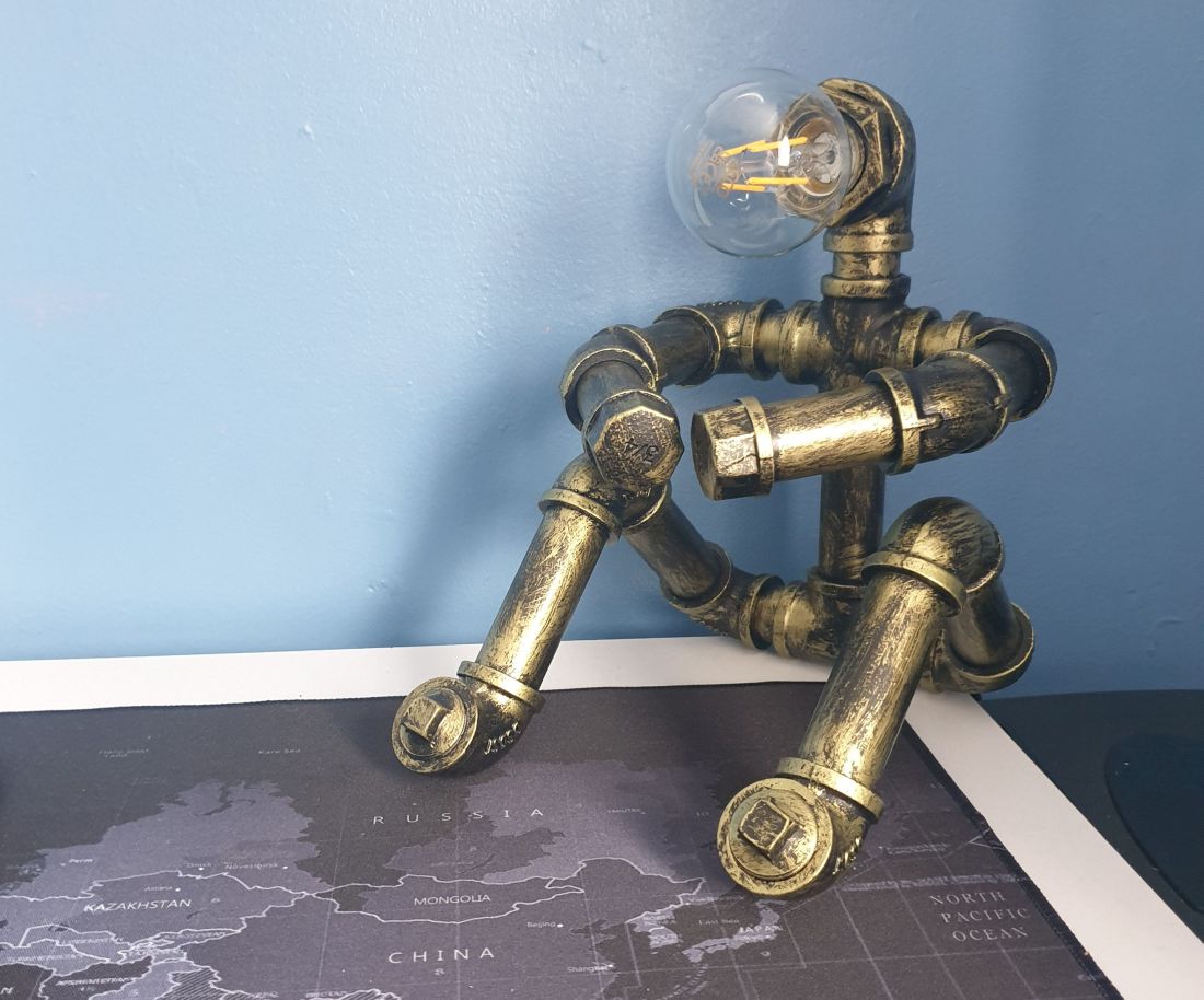 Kaj Hejmo Water Pipe Desk Lamp Review - Savage Reviews